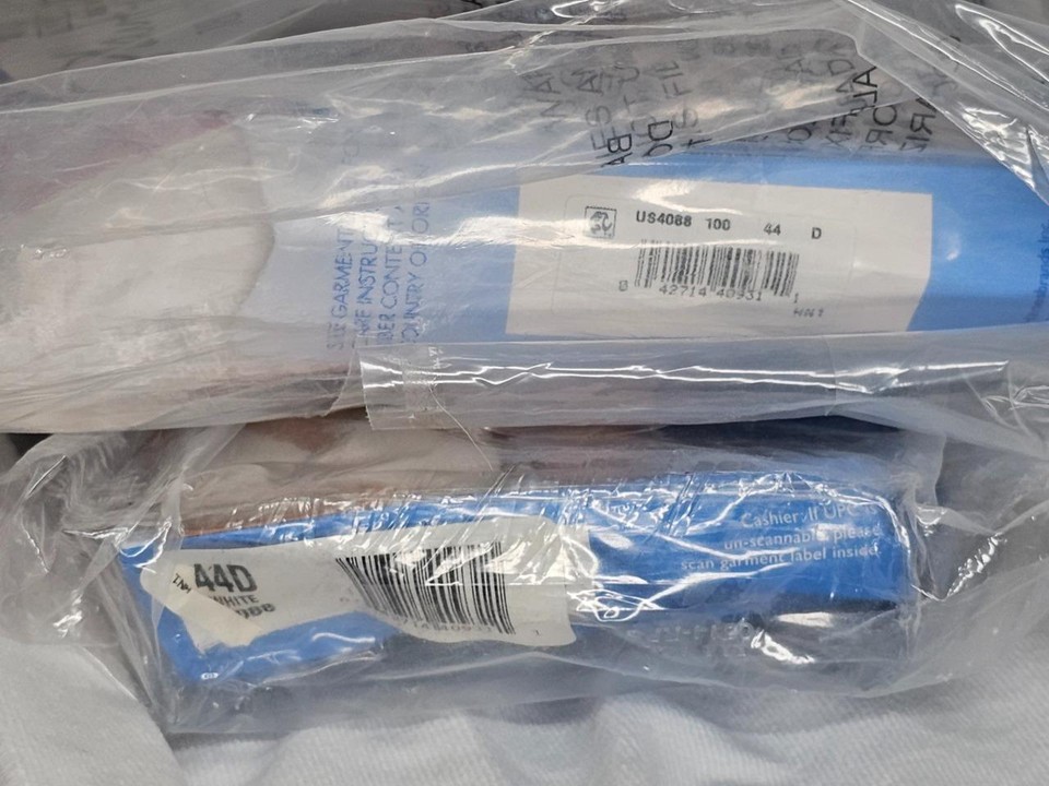 NIP LOT OF 2 44D PLAYTEX 18 HOUR BRAS STYLE 4088~2 WHITE~ FREE US S&H ...