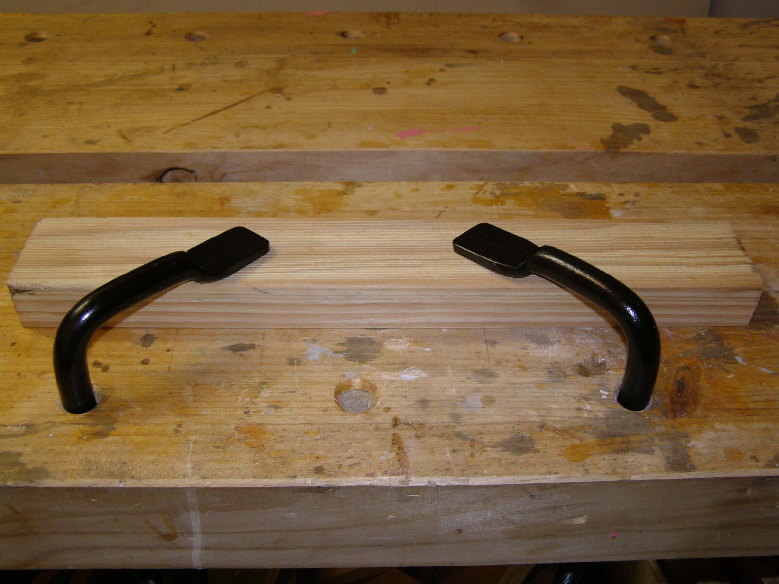 STEEL WOODWORK BENCH HOLDFASTS (2) ~ 250mm X 125mm X 19mm - Lifetime ...