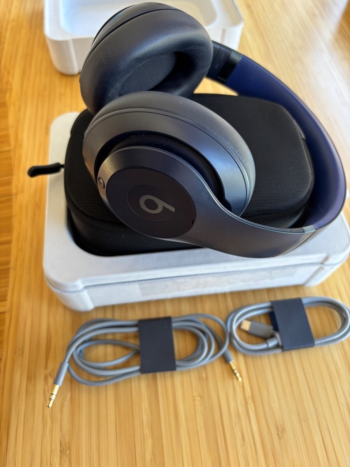Beats by Dr. Dre Beats Studio Pro Wireless Noise Cancelling Headphones ...