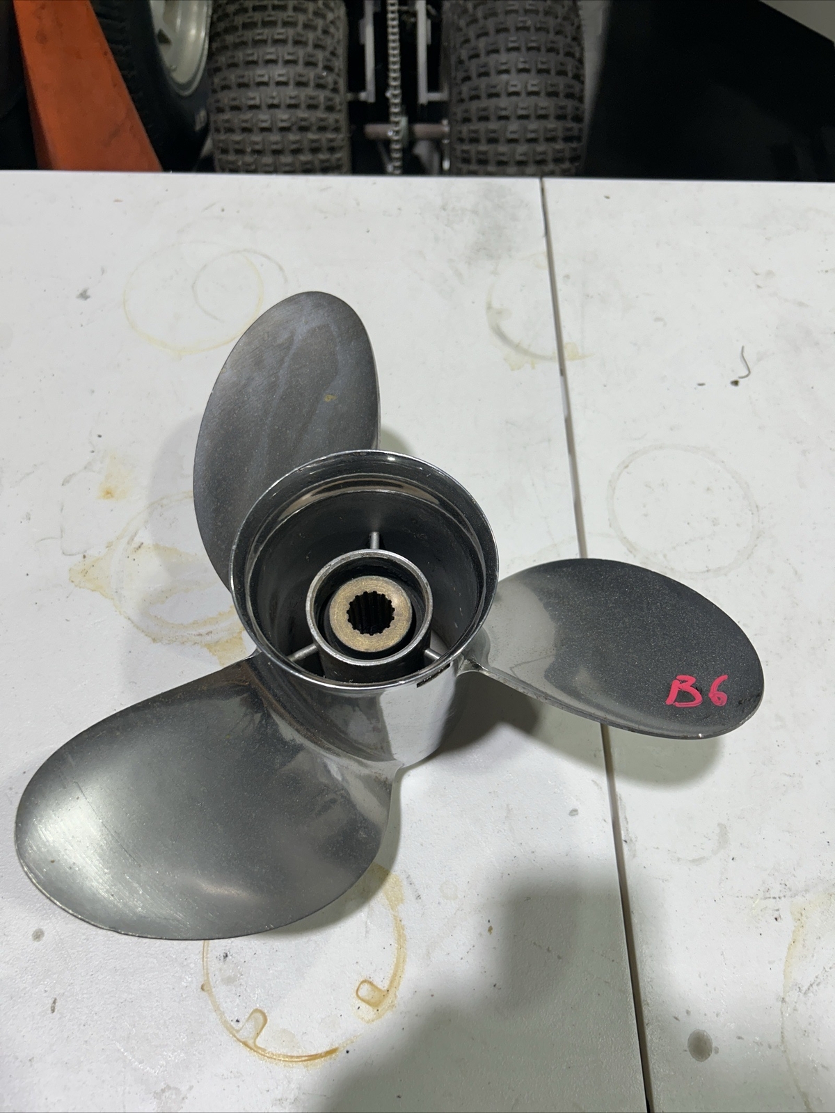 Yamaha 14 7/8 X 21 ML pitch LH Stainless Steel Prop Propeller counter ...