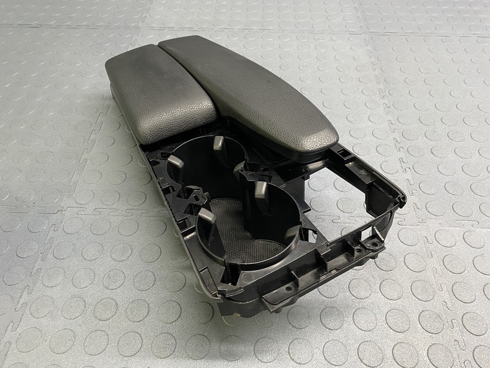 08-14 Mercedes W204 C250 C300 C63 Center Console Arm Rest Armrest Cup ...