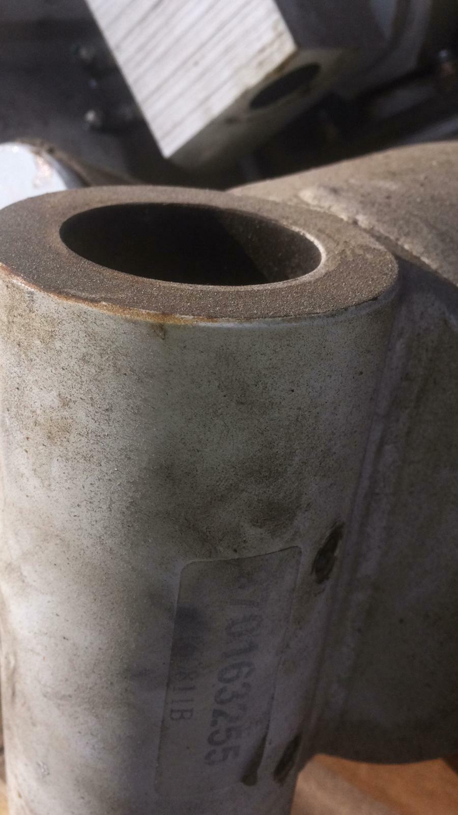 Altec Nueco HYDRAULIC CYLINDER OUTRIGGER Part Number 970163255 LF, RF ...