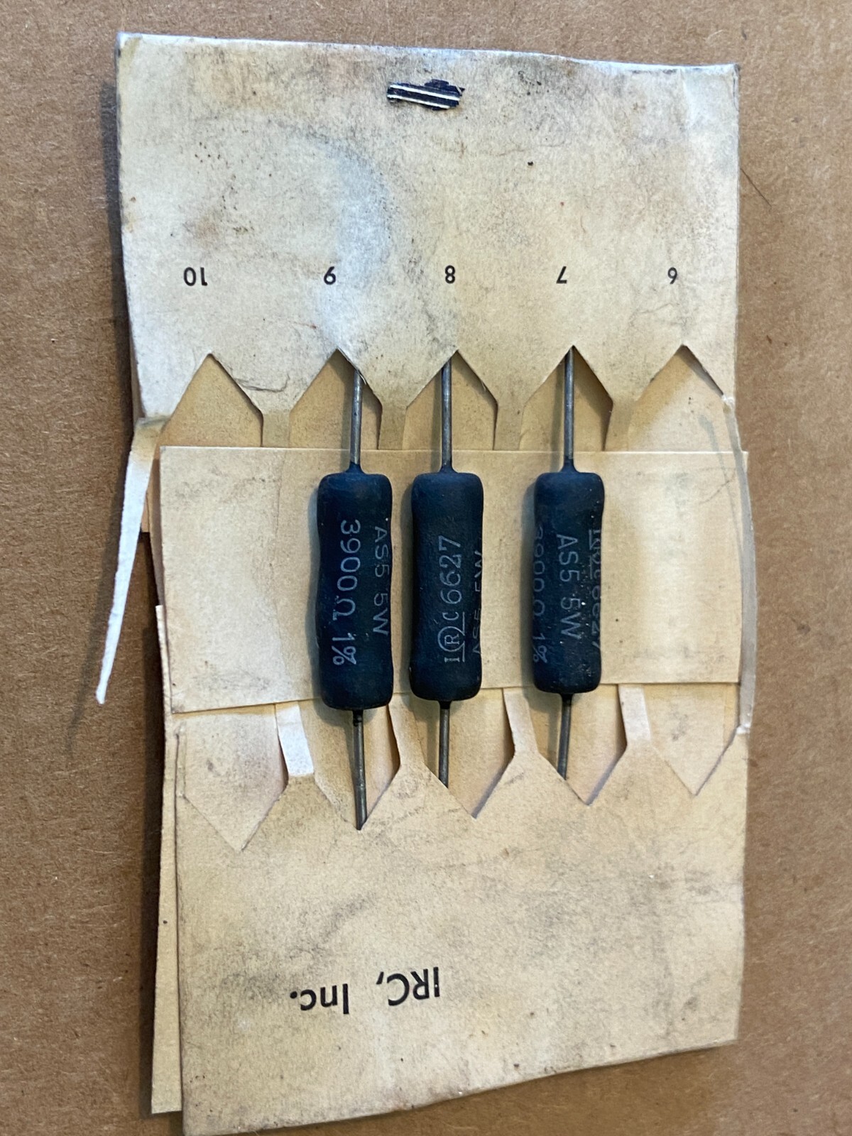3 NOS Vintage IRC 3.9k ohm 5 watt 5W Precision Resistors 1% 3900 ...