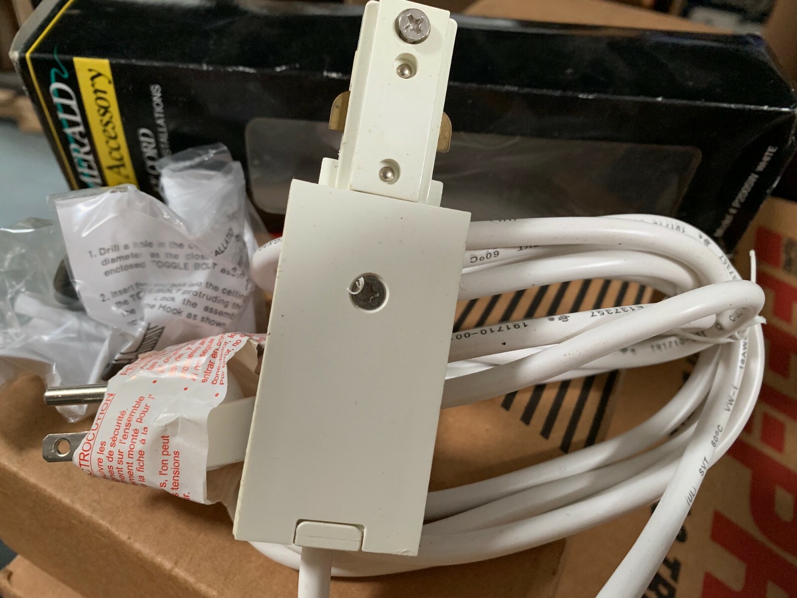 Emerald Lighting -- TRACK Power Fitting P2005W w/12' cord - WHITE | eBay