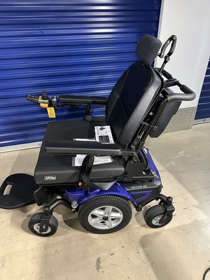 Merits Vector HD With Tilt, Recline, Legs And Lights | eBay