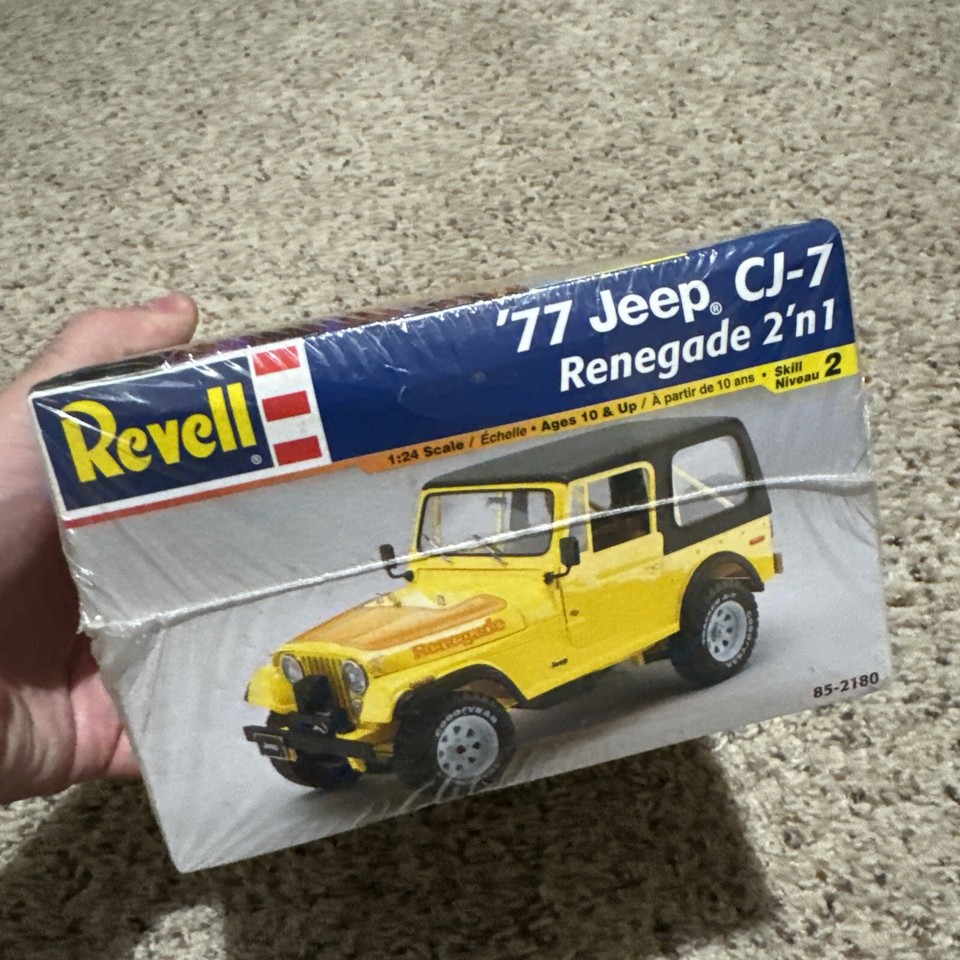 Revell 1977 '77 Jeep CJ-7 Renegade 1:24 2 In 1 Model Kit CJ7 NEW SEALED ...