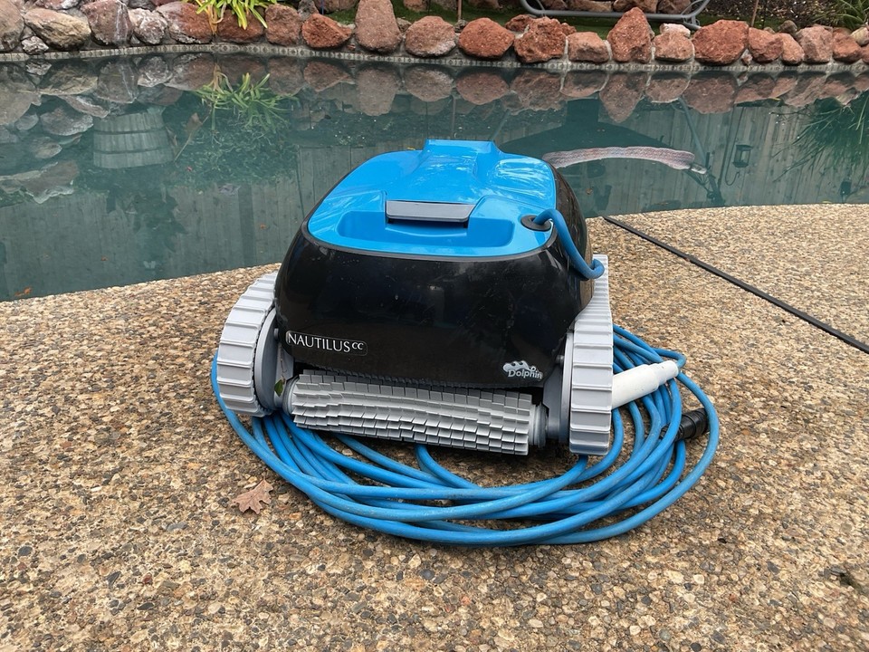 Dolphin Nautilus CC Pool Cleaner Pool Robot | eBay