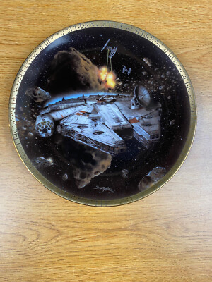 Hamilton Collection Millenium Falcon Collectors Plate (1994) | eBay