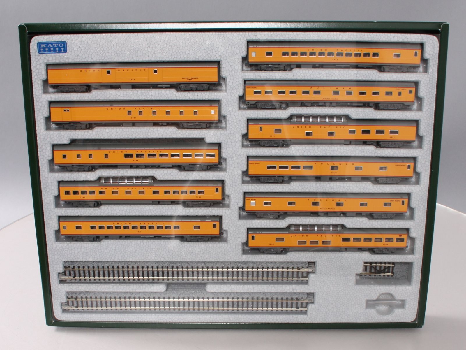 Kato 106-087 N Union Pacific "City of Los Angeles" 11-Car Passenger Set ...