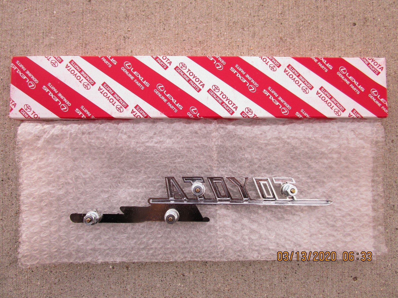 60 - 73 TOYOTA LAND CRUISER FJ40 BJ40 FRONT RH SIDE FENDER EMBLEM BADGE ...