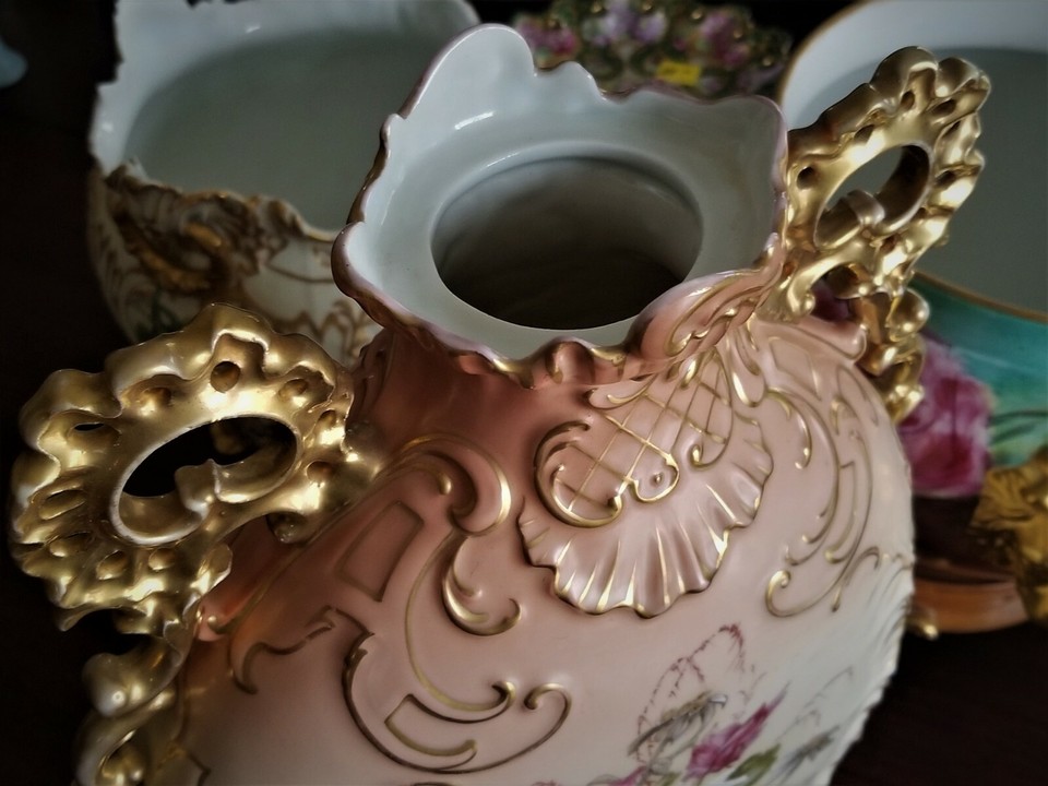 Porcelain Flask VASE, Austrian, Rococo, Rocaille/Shell, Gilt, Rose ...