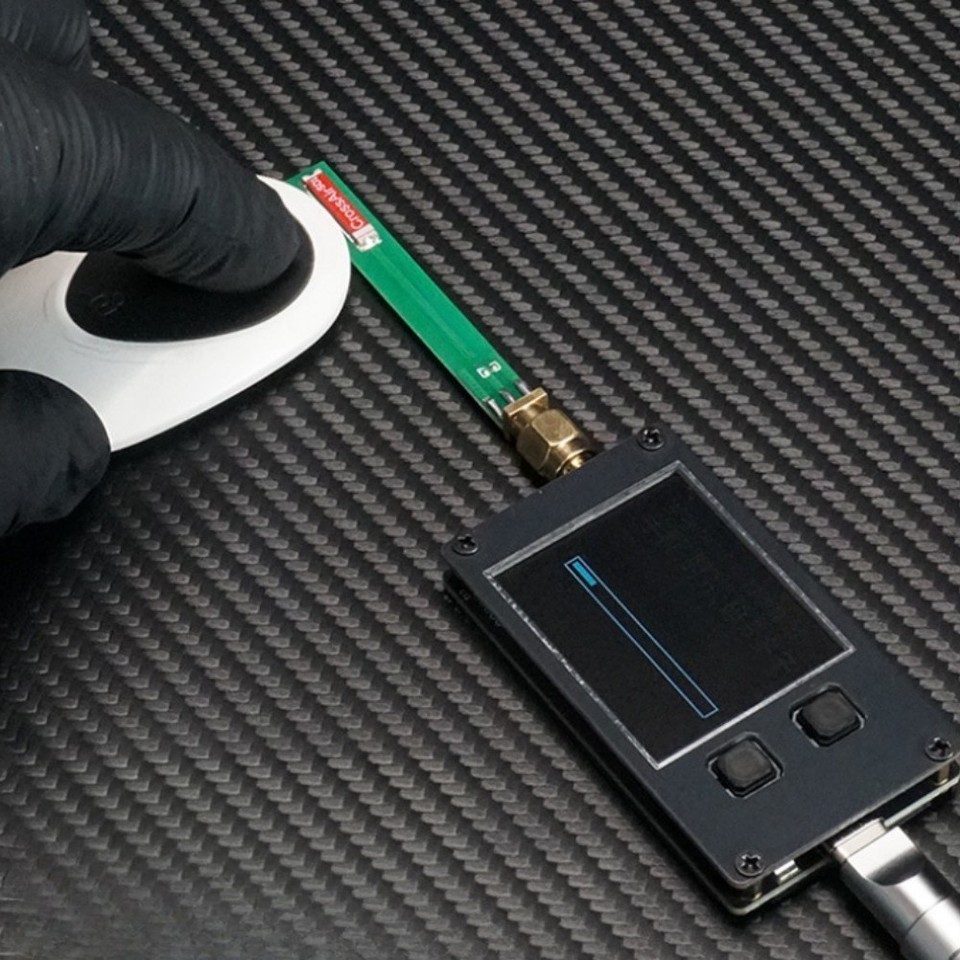 Portable Multi Band Wireless Signal Tester with USB C Power for Mobile ...