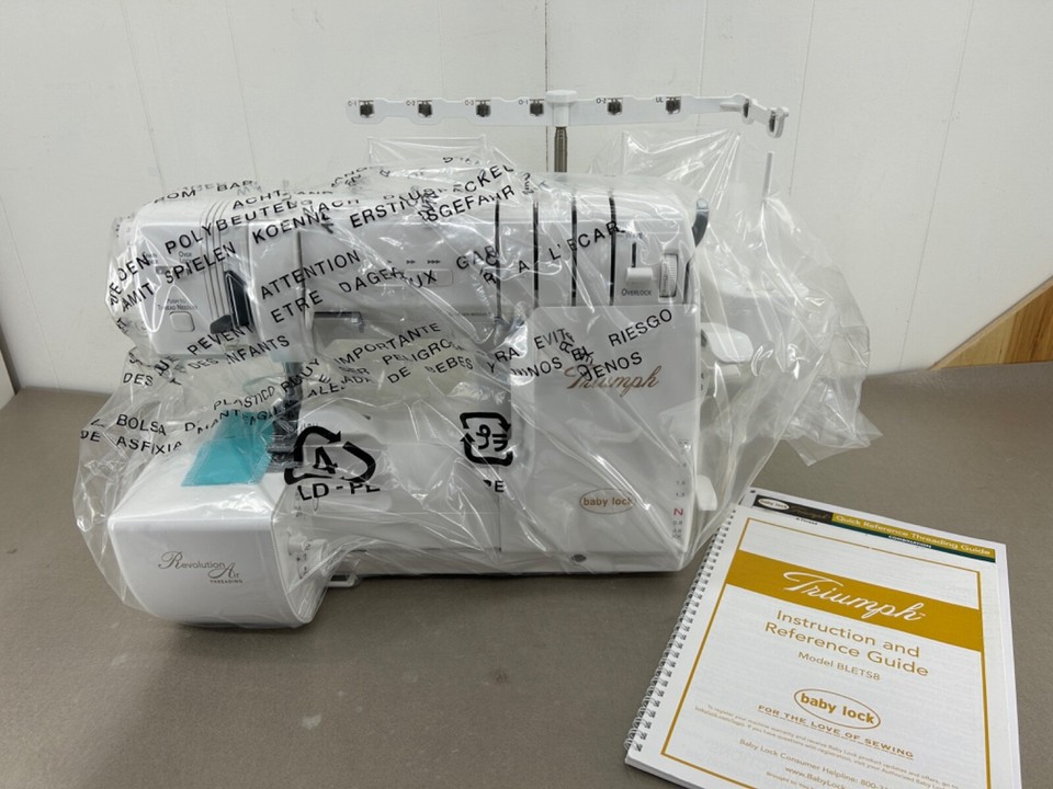 BABY LOCK TRIUMPH BLETS-8 8-7-6-THREAD SERGER WITH PUSH-BUTTON ...