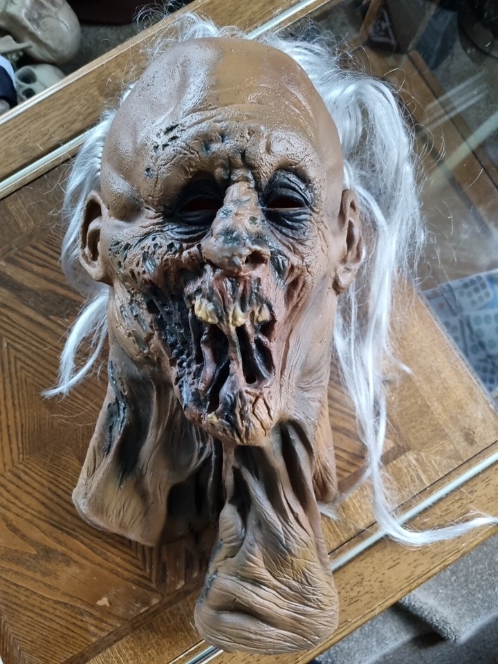 Rotted Rotting Corpse Undead Zombie Vintage Horror Gore Ghoulie Latex ...