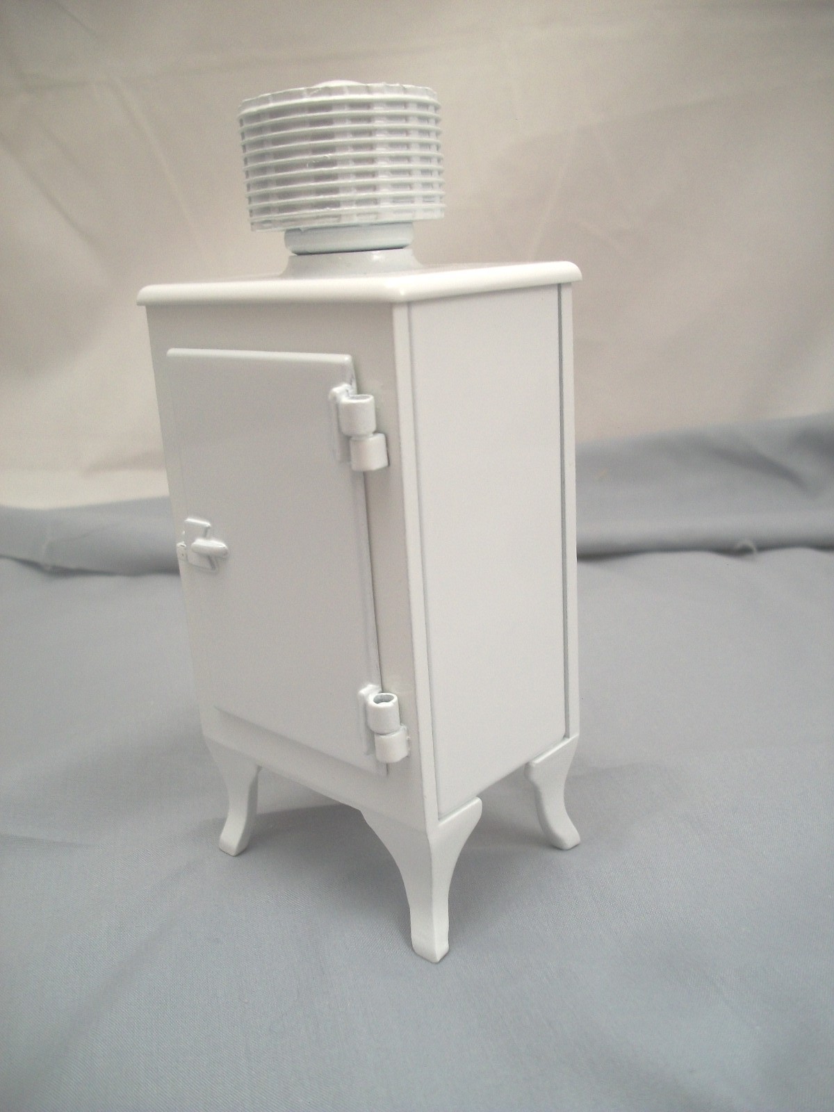 1920s Monitor Top Refrigerator - dollhouse 1/12 scale miniature Ice Box ...