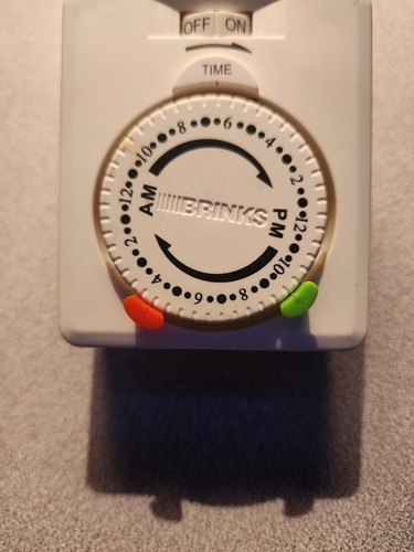 Brinks EZ-DIAL Timer Grounded 1-Outlet Analog Mechanical Indoor 42-1020 ...