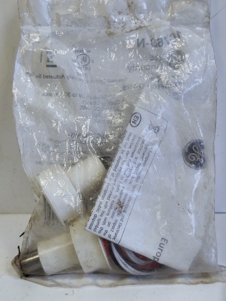 GE Security 1076D-N Magnetically Actuated Switch | eBay