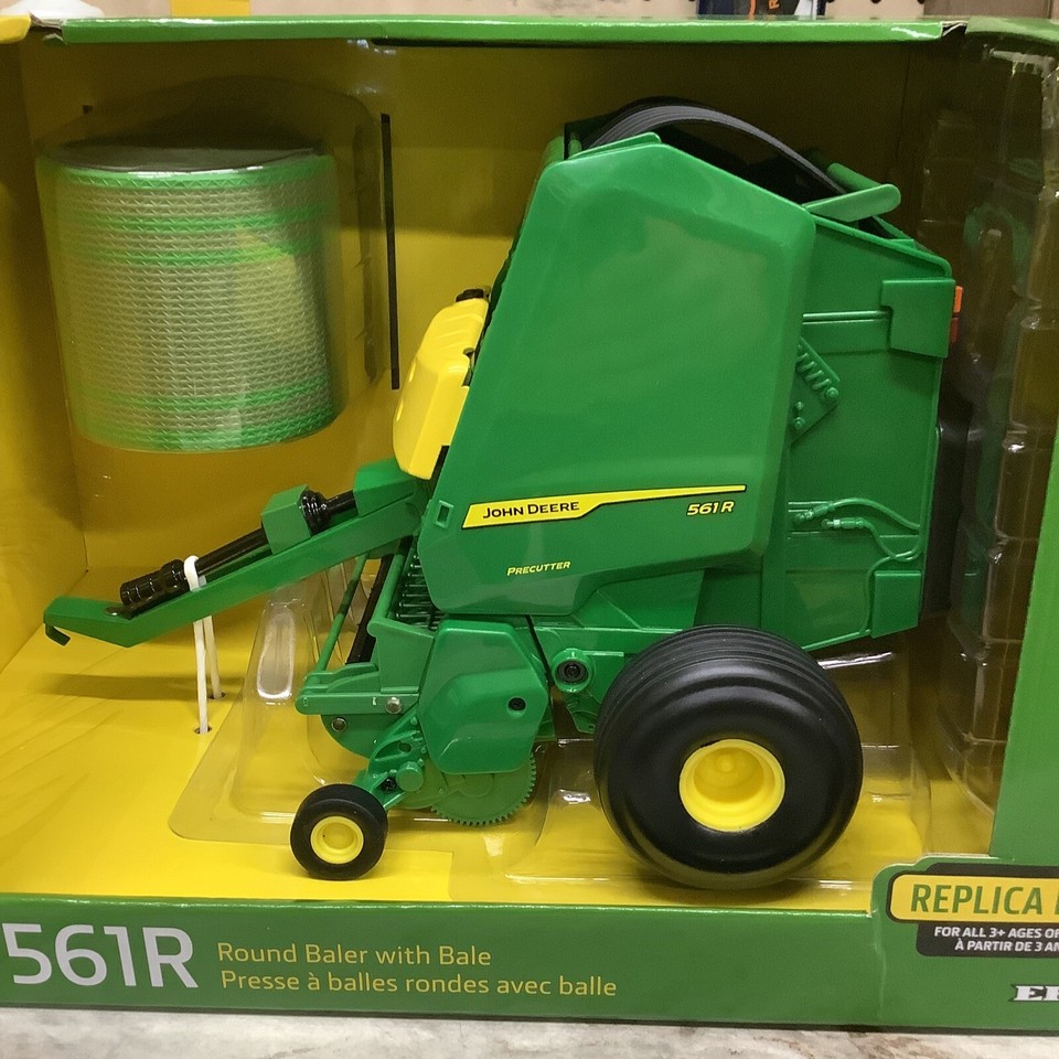 John Deere 561R Round Baler With Bale LP84370 36881459002| eBay