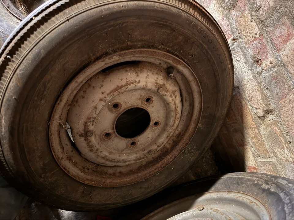 Daimler Conquest / Conquest Century /Lanchester Wheels / Rims. Set Of 4 ...