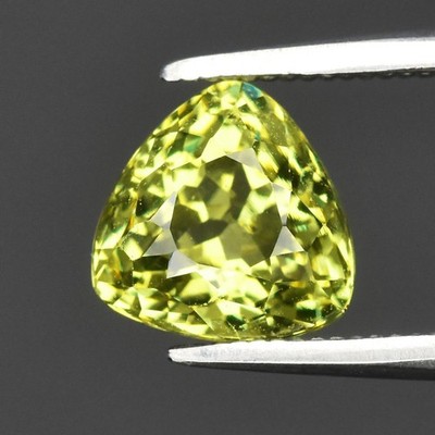 💎 1.53ct VS Trillion Natural Yellowish Green Grossular Garnet - Mali ...