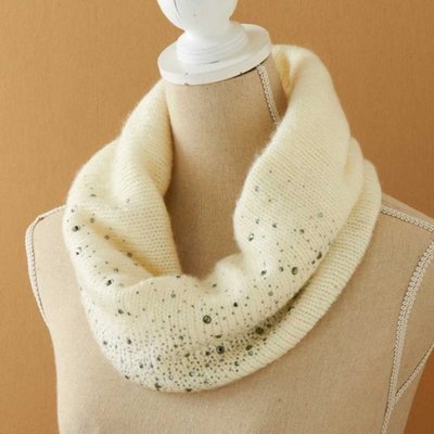 CREAM KNIT SNOOD SCARF / STUDS 11" T x 14" D WOMENS CLOTHING ...