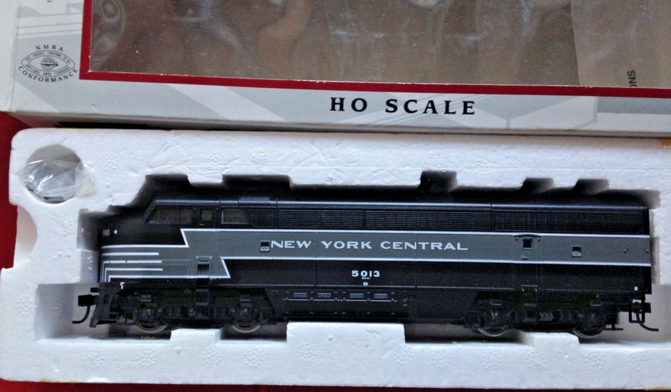 Boxed Proto 1000 Series C - Liner Locomotive HO Scale New York Central ...