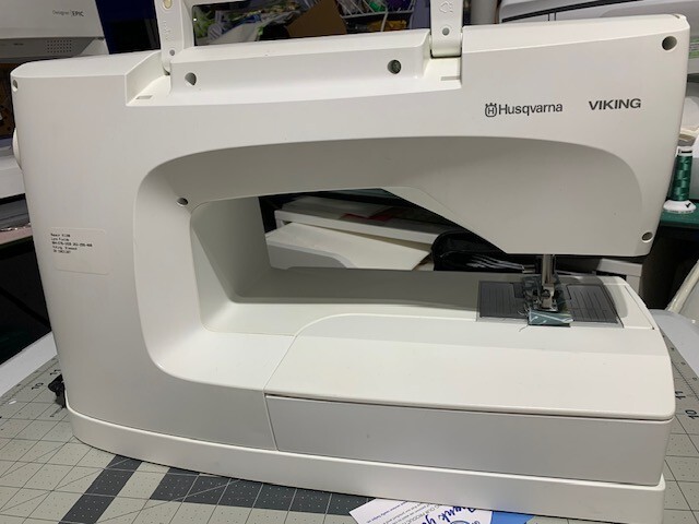 Husqvarna Viking Designer Diamond deLuxe Sewing/Embroidery Machine | eBay