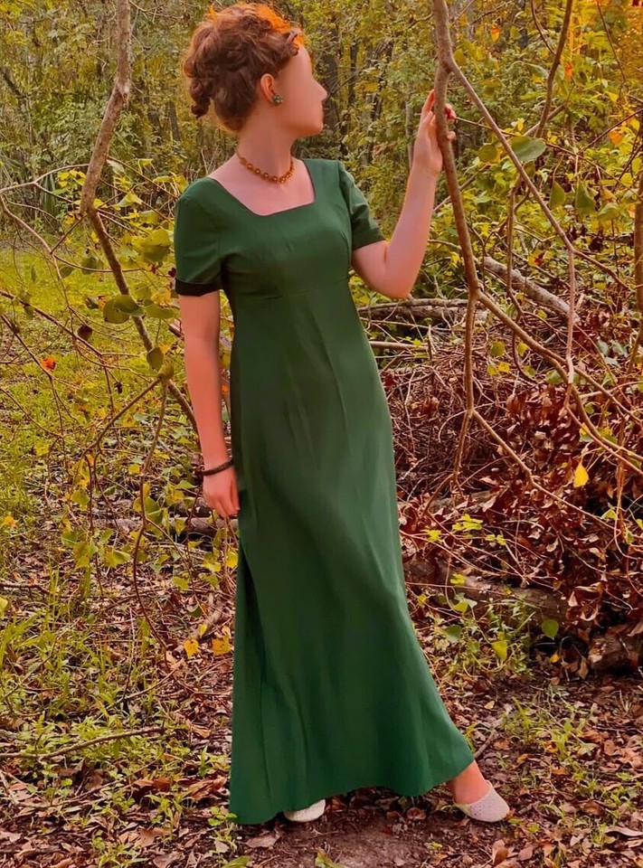 Vintage 90s Y2K Emerald Regency gown Square Neckline Satin Bow With ...