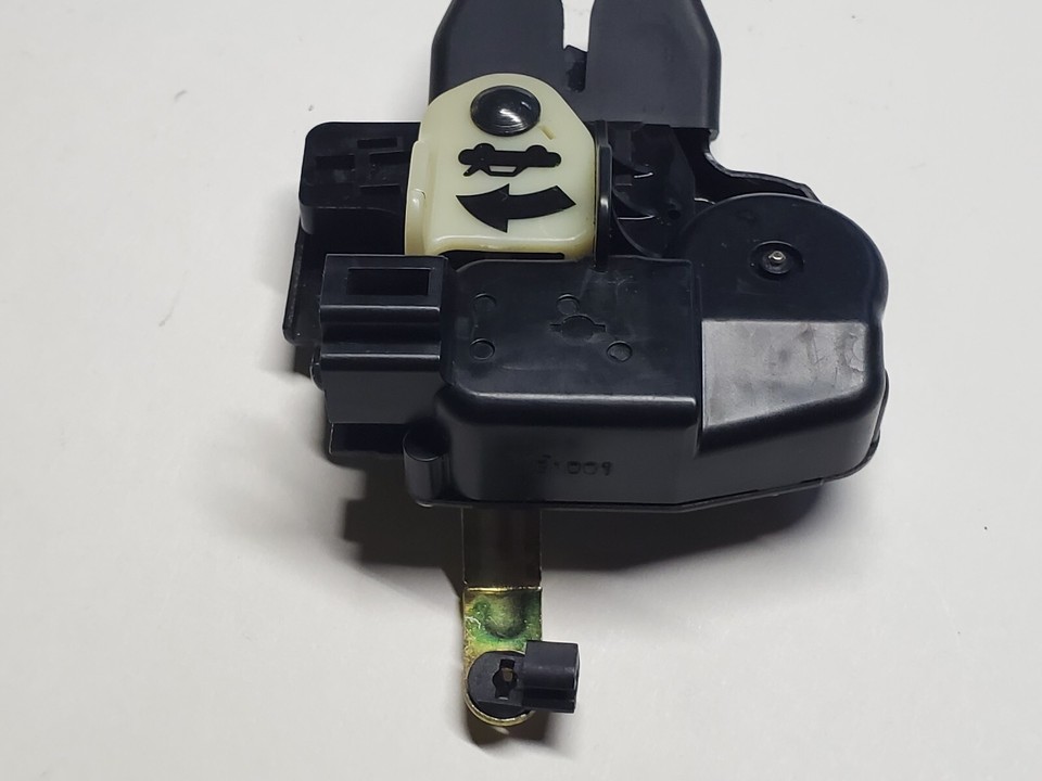 2002-2005 Nissan Altima OEM Trunk Latch Lid Lock Actuator Release 84631 ...