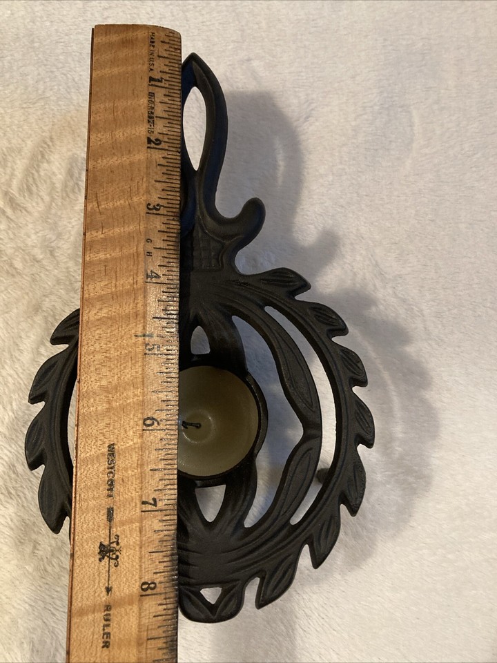 Vintage Cast Iron Tea Light Trivet Warming Stand Laurel Wreath Kitchen ...