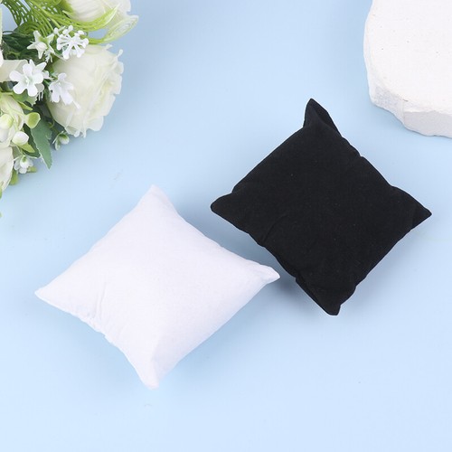 Velvet Bracelet Pillows Watch Pillow Bangle Bracelet Cushions Wrist ...