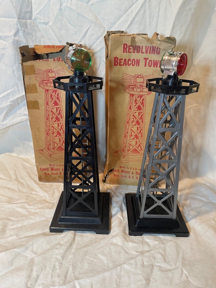 VINTAGE**MARX LIONEL SEARCHLIGHT TOWERS**COMPLETE/TESTED/CLEAN/WORKING ...
