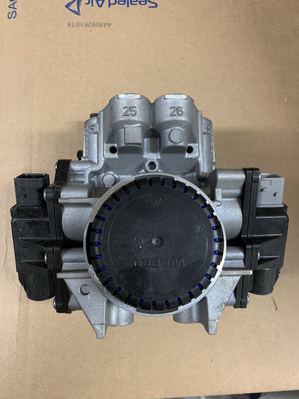 A12 Meritor Wabco ABS Relay Valve 9760001050 037