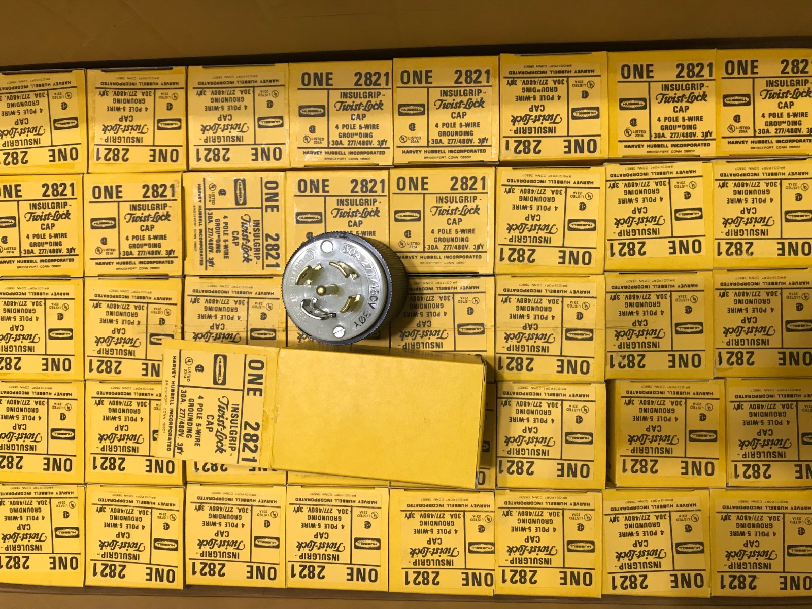 Lot of 10 HUBBELL HBL2821 INSULGRIP TWIST-LOCK PLUGS 2821 30A 277/480 ...