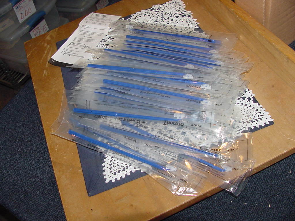 Thermo Scientific *nunc* 179693 Cell Scrapers 1.6cm PE Blade PS Handle ...