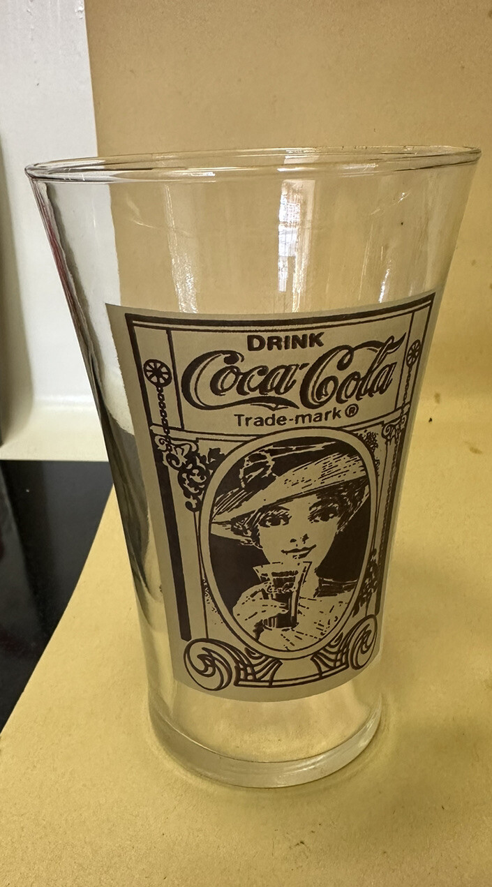 Vintage coke glasses Great for coke Merchandise collectors Great gift ...