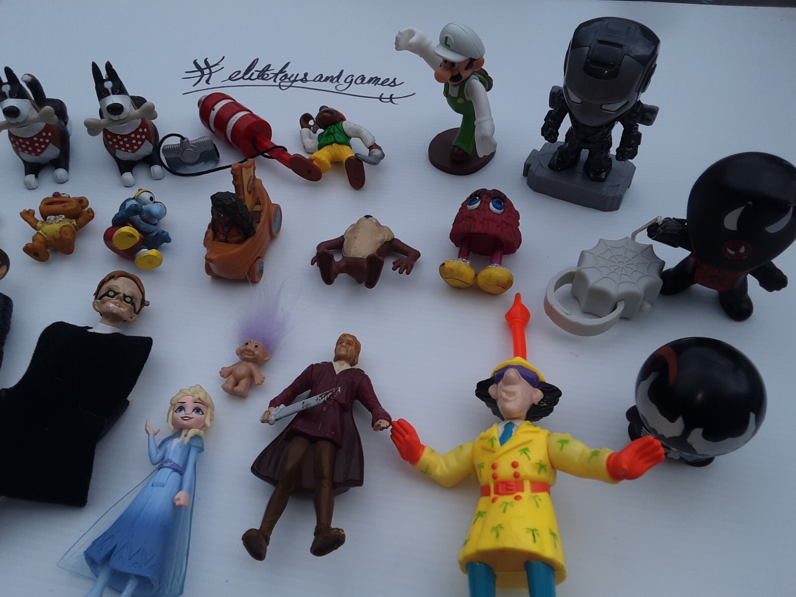Lot of 20 vintage toys action figures estate sale find from90s 00s ...