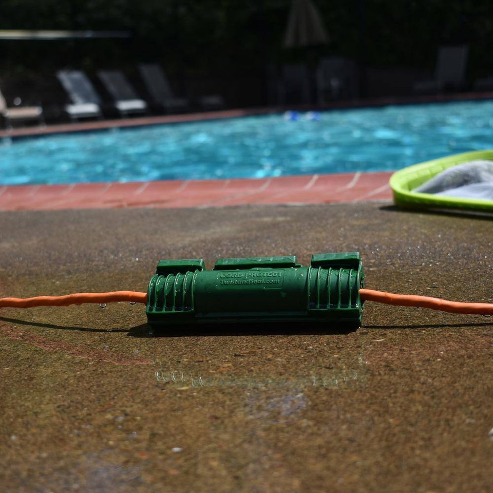 Twist and Seal Cord Protect Outdoor Extension Cord Cover+Plug ...