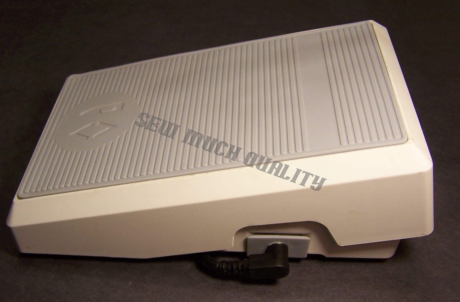 FOOT CONTROL PEDAL W/ Cord Bernina B770QE B780 B790 B820 B830 B880 ...