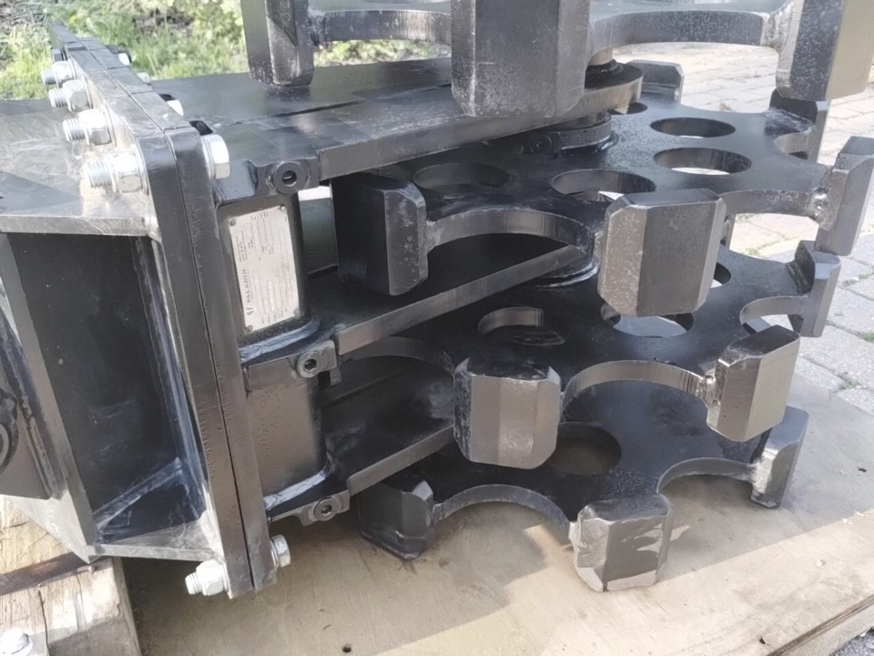 PALADIN STRIKEFORCE TWC1000 EXCAVATOR WHEEL COMPACTOR 24” - HOOK & PIN ...