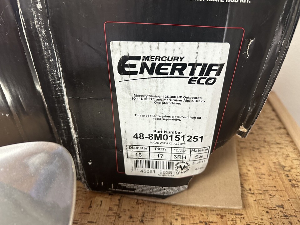 *NEW OEM* 0720 Mercury Enertia Eco SS 3 Blade RH 16 x 17 Propeller 48 ...