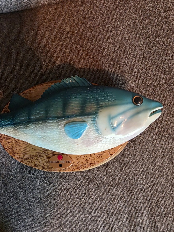 GEMMY Frankie The Fish Sings Filet O Fish Song, Not Fully Working READ ...