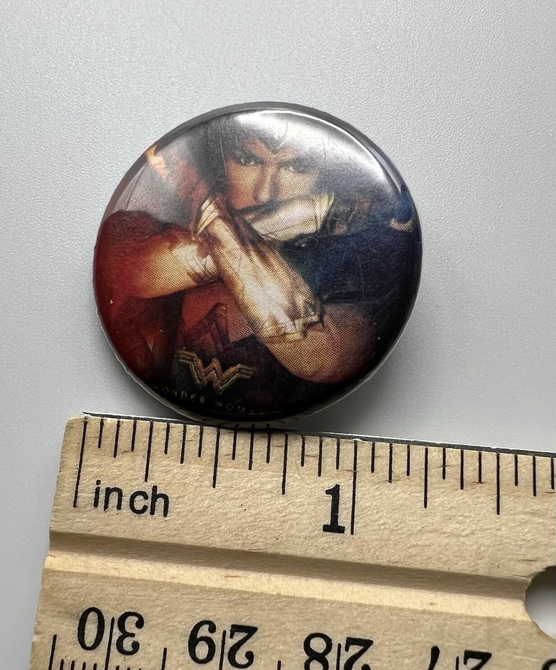 Wonder Woman pin button pinback DC comics Official WW Logo Pin Crossed ...