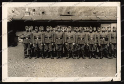 Foto-Stuttgart-Soldaten-Einheit-Uniform-Wehrmacht-Kaserne-Gebäude-2.WK ...