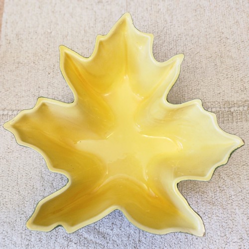 VINTAGE RED WING USA 429 LARGE YELLOW & GREEN MAPLE LEAF SHAPE BOWL ART ...
