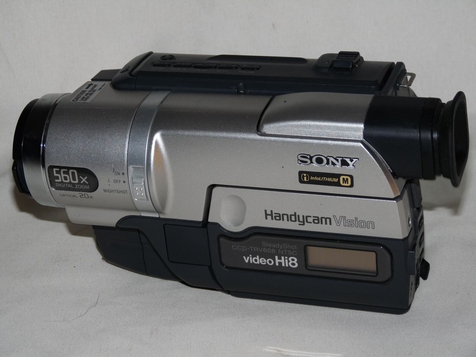 Sony CCD-TRV608 HI8 8mm Video8 camera Camcorder VCR Player Video ...