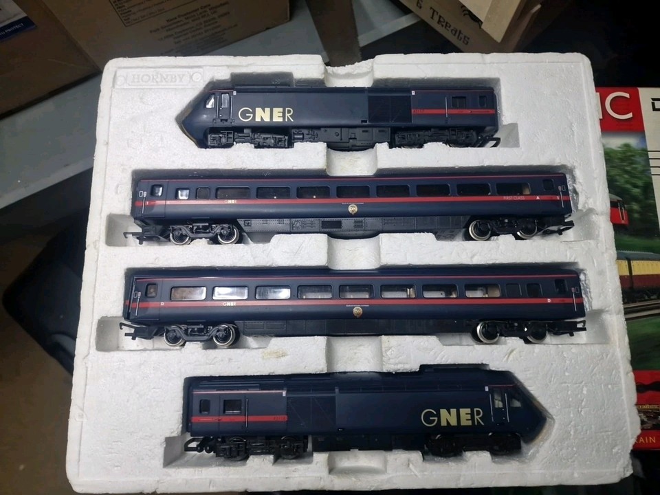 Hornby GNER Train Pack | eBay UK