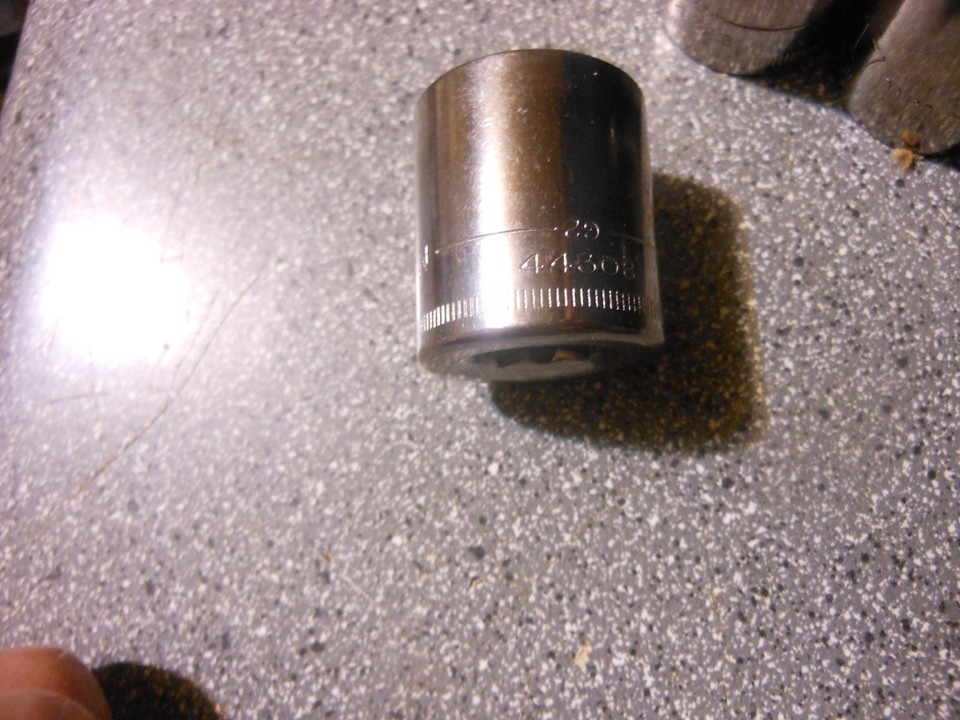 Craftsman 18mm Shallow Socket 1/2" Drive Inverted G2 Series 44228 USA ...