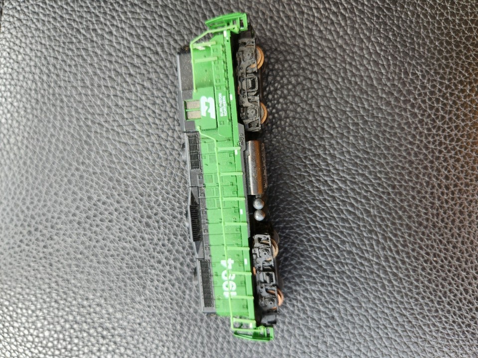 N Scale Life Like Burlington Northern GP 18 diesel locomotive 1994 | eBay