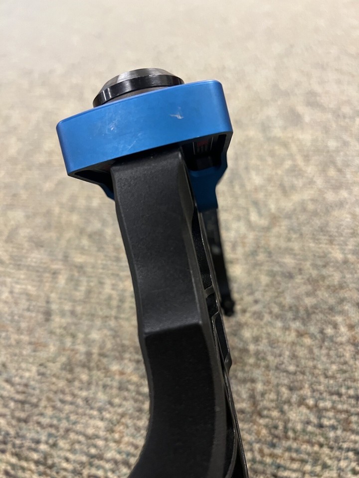 Mathews Monster CHILL R Compound Bow - RH - 65# Max - Mod Installed ...